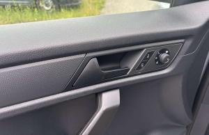 Pelēks Volkswagen Caddy 2017 Viļņa, ar dzinēja tilpumu 1.97 L un nobraukumu 118 tūkst. km par 7600 €, foto 16 vietnē AUTOMOTO.COM.LV