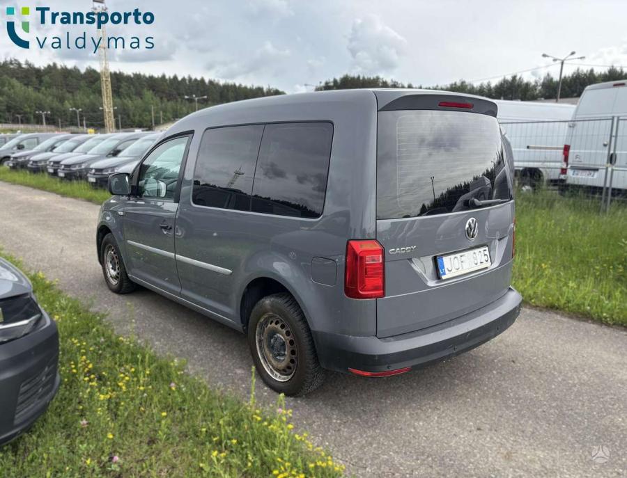 Pelēks Volkswagen Caddy 2017 Viļņa, ar dzinēja tilpumu 1.97 L un nobraukumu 150 tūkst. km par 7600 €, foto 7 vietnē AUTOMOTO.COM.LV