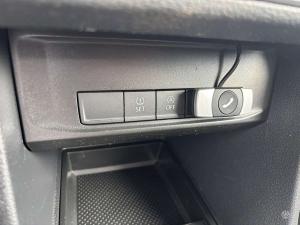 Pelēks Volkswagen Caddy 2017 Viļņa, ar dzinēja tilpumu 1.97 L un nobraukumu 150 tūkst. km par 7600 €, foto 14 vietnē AUTOMOTO.COM.LV
