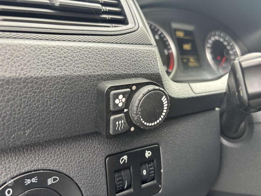 Pelēks Volkswagen Caddy 2017 Viļņa, ar dzinēja tilpumu 1.97 L un nobraukumu 150 tūkst. km par 7600 €, foto 19 vietnē AUTOMOTO.COM.LV