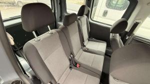 Grey Volkswagen Caddy 2017 in Kaunas, with an engine capacity of 1.97 L and mileage of 266 thousand km for 8000 €, photo 6 on AUTOMOTO.COM.LV