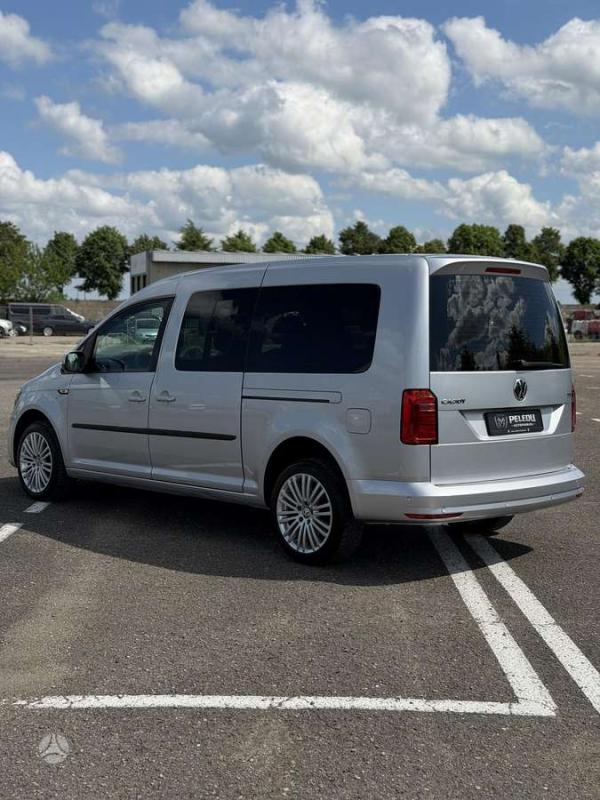Grey Volkswagen Caddy 2017 in Kedainiai, with an engine capacity of 1.97 L and mileage of 291 thousand km for 12000 €, photo 3 on AUTOMOTO.COM.LV