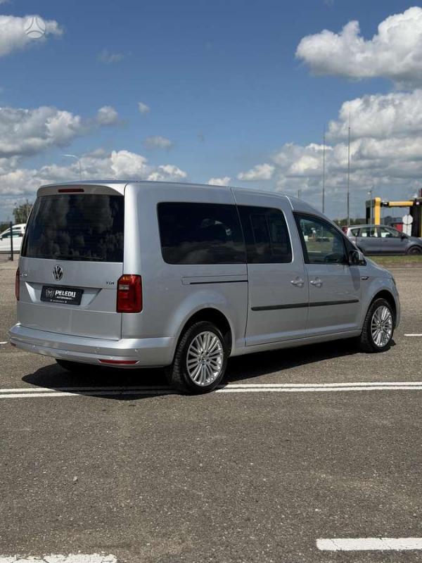 Grey Volkswagen Caddy 2017 in Kedainiai, with an engine capacity of 1.97 L and mileage of 291 thousand km for 12000 €, photo 4 on AUTOMOTO.COM.LV