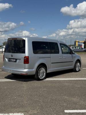Grey Volkswagen Caddy 2017 in Kedainiai, with an engine capacity of 1.97 L and mileage of 291 thousand km for 12000 €, photo 5 on AUTOMOTO.COM.LV