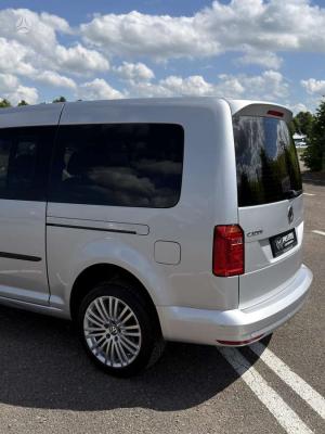 Grey Volkswagen Caddy 2017 in Kedainiai, with an engine capacity of 1.97 L and mileage of 291 thousand km for 12000 €, photo 6 on AUTOMOTO.COM.LV