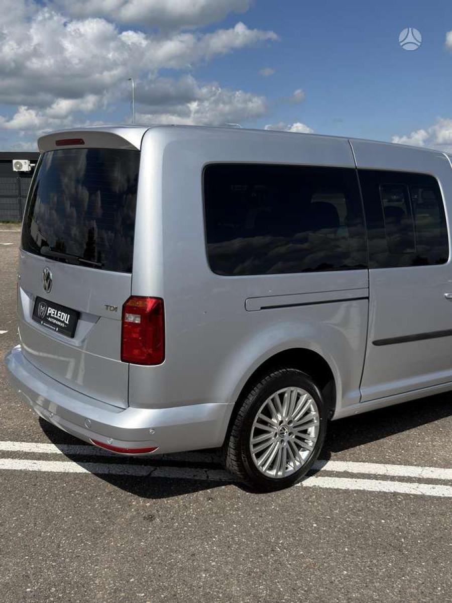 Grey Volkswagen Caddy 2017 in Kedainiai, with an engine capacity of 1.97 L and mileage of 291 thousand km for 12000 €, photo 7 on AUTOMOTO.COM.LV