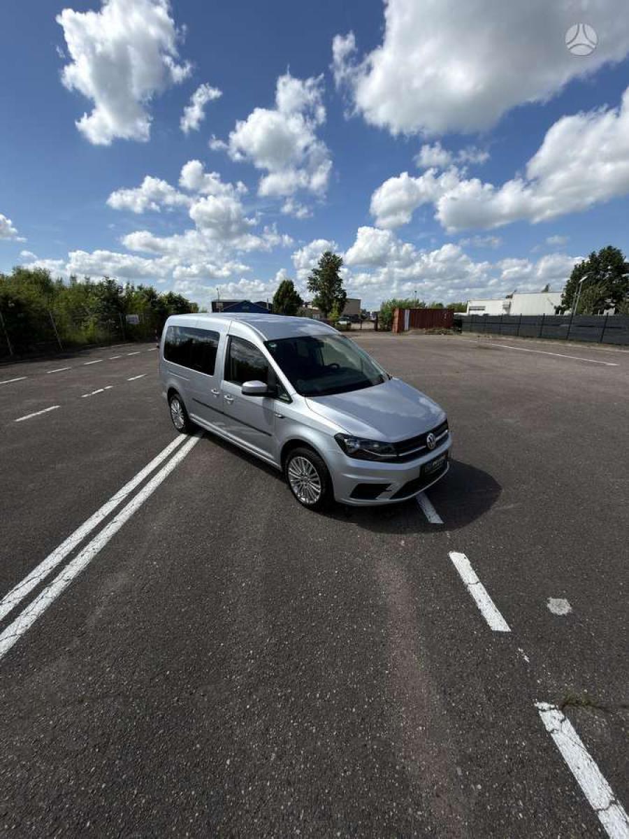 Grey Volkswagen Caddy 2017 in Kedainiai, with an engine capacity of 1.97 L and mileage of 291 thousand km for 12000 €, photo 12 on AUTOMOTO.COM.LV