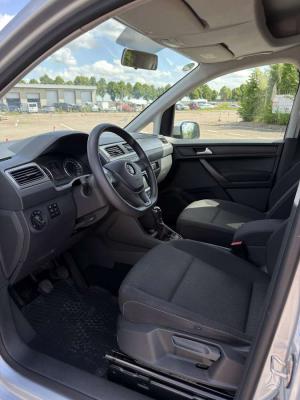 Grey Volkswagen Caddy 2017 in Kedainiai, with an engine capacity of 1.97 L and mileage of 291 thousand km for 12000 €, photo 13 on AUTOMOTO.COM.LV