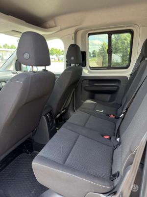 Grey Volkswagen Caddy 2017 in Kedainiai, with an engine capacity of 1.97 L and mileage of 291 thousand km for 12000 €, photo 15 on AUTOMOTO.COM.LV