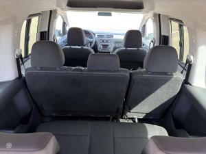 Grey Volkswagen Caddy 2017 in Kedainiai, with an engine capacity of 1.97 L and mileage of 291 thousand km for 12000 €, photo 18 on AUTOMOTO.COM.LV