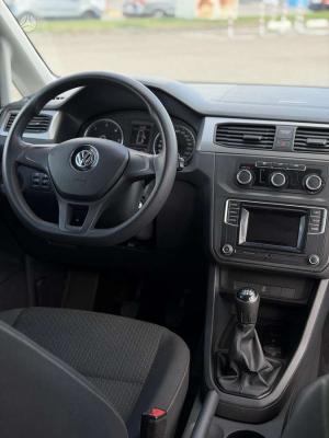 Grey Volkswagen Caddy 2017 in Kedainiai, with an engine capacity of 1.97 L and mileage of 291 thousand km for 12000 €, photo 22 on AUTOMOTO.COM.LV