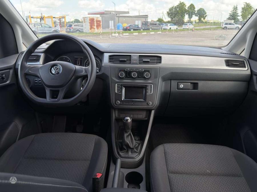 Grey Volkswagen Caddy 2017 in Kedainiai, with an engine capacity of 1.97 L and mileage of 291 thousand km for 12000 €, photo 23 on AUTOMOTO.COM.LV