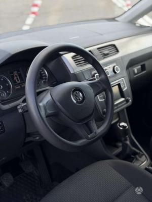 Grey Volkswagen Caddy 2017 in Kedainiai, with an engine capacity of 1.97 L and mileage of 291 thousand km for 12000 €, photo 24 on AUTOMOTO.COM.LV