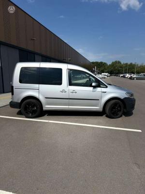 Grey Volkswagen Caddy 2017 in Klaipeda, with an engine capacity of 1.97 L and mileage of 174 thousand km for 9850 €, photo 9 on AUTOMOTO.COM.LV