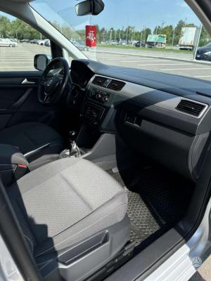 Grey Volkswagen Caddy 2017 in Klaipeda, with an engine capacity of 1.97 L and mileage of 174 thousand km for 9850 €, photo 16 on AUTOMOTO.COM.LV