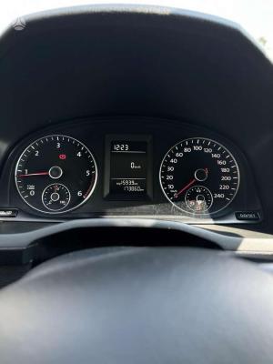 Grey Volkswagen Caddy 2017 in Klaipeda, with an engine capacity of 1.97 L and mileage of 174 thousand km for 9850 €, photo 20 on AUTOMOTO.COM.LV