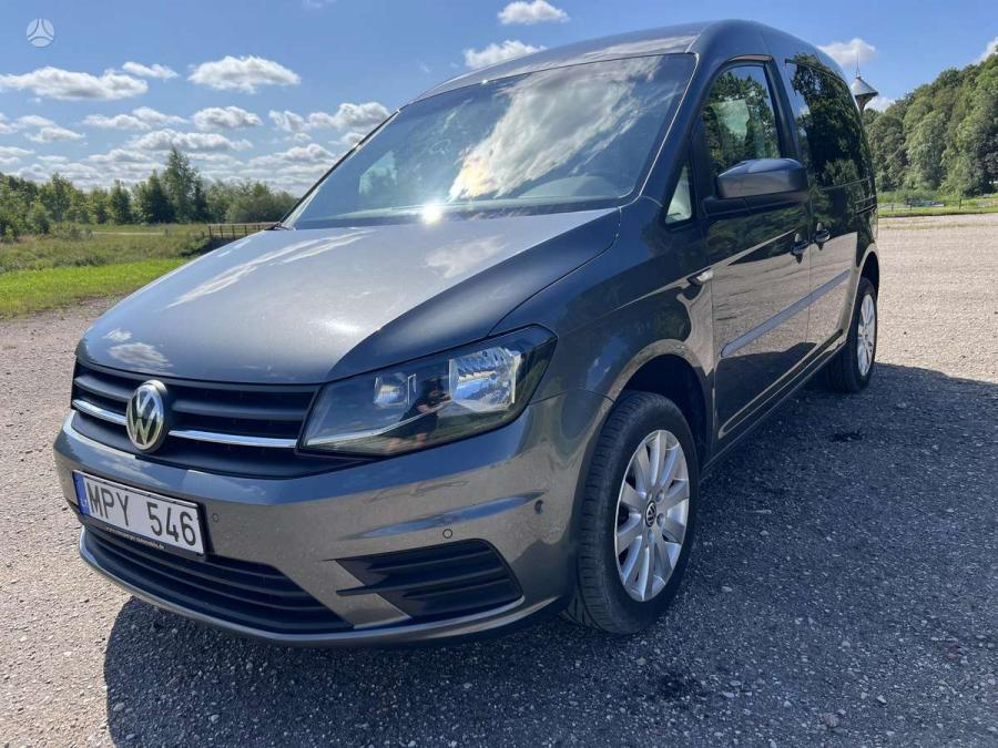 Grey Volkswagen Caddy 2017 in Kedainiai, with an engine capacity of 1.97 L and mileage of 235 thousand km for 12500 €, photo 3 on AUTOMOTO.COM.LV