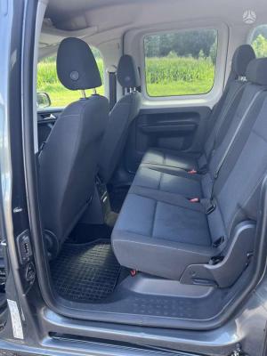 Grey Volkswagen Caddy 2017 in Kedainiai, with an engine capacity of 1.97 L and mileage of 235 thousand km for 12500 €, photo 10 on AUTOMOTO.COM.LV