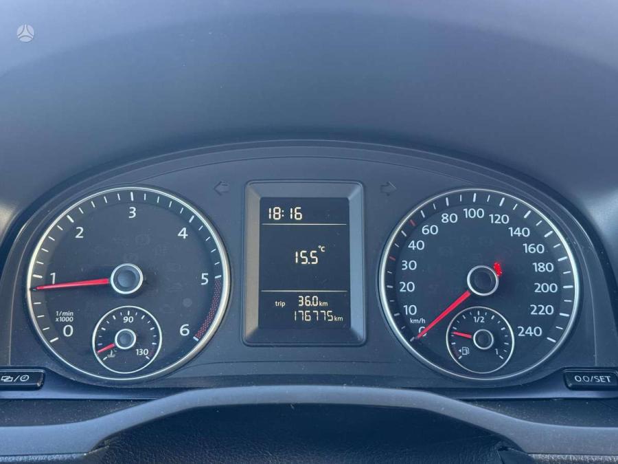Grey Volkswagen Caddy 2017 in Vilnius, with an engine capacity of 1.97 L and mileage of 177 thousand km for 8800 €, photo 15 on AUTOMOTO.COM.LV