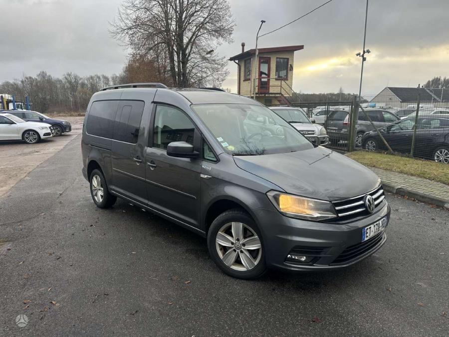 Grey Volkswagen Caddy 2018 in Taurage, with an engine capacity of 1.97 L and mileage of 529 thousand km for 8550 €, photo 2 on AUTOMOTO.COM.LV