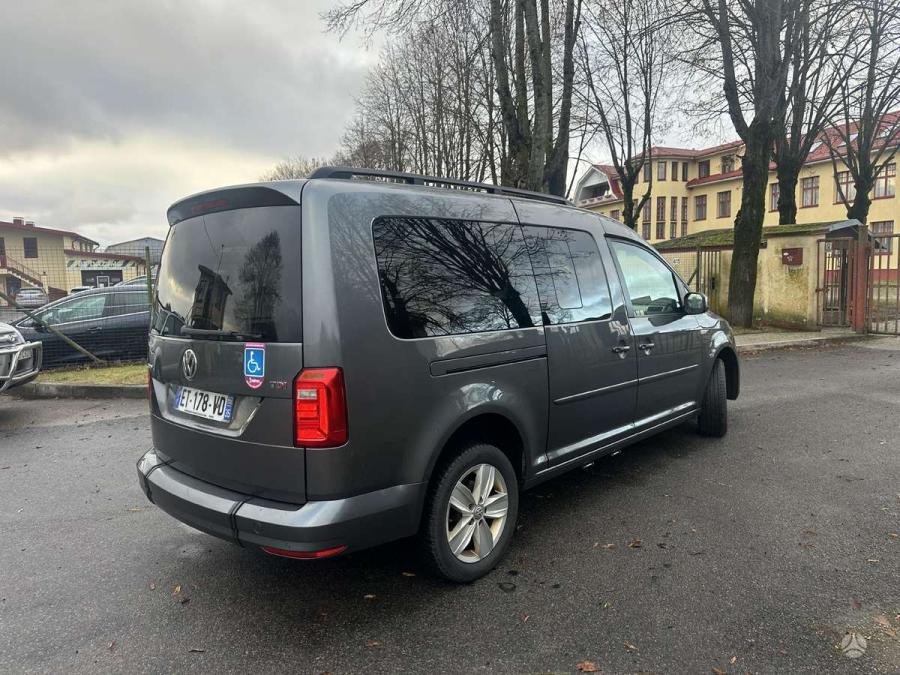 Grey Volkswagen Caddy 2018 in Taurage, with an engine capacity of 1.97 L and mileage of 529 thousand km for 8550 €, photo 5 on AUTOMOTO.COM.LV