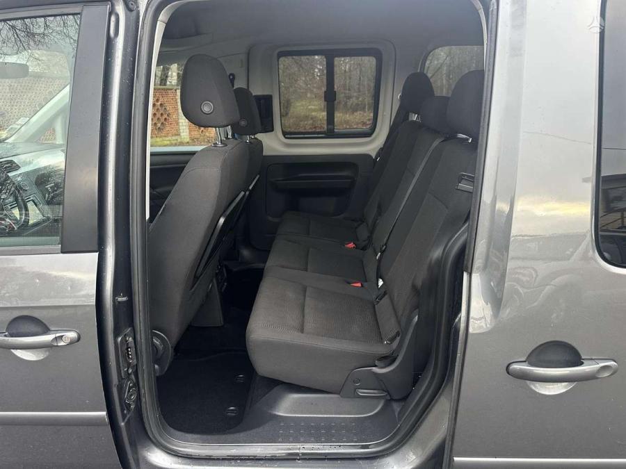 Grey Volkswagen Caddy 2018 in Taurage, with an engine capacity of 1.97 L and mileage of 529 thousand km for 8550 €, photo 15 on AUTOMOTO.COM.LV