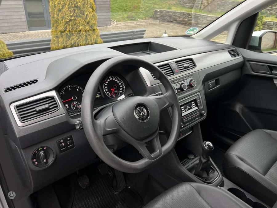 Pelēks Volkswagen Caddy 2018 Kėdainiai, ar dzinēja tilpumu 1.97 L un nobraukumu 243 tūkst. km par 9950 €, foto 21 vietnē AUTOMOTO.COM.LV