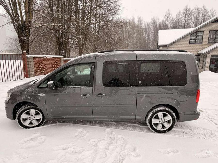 Grey Volkswagen Caddy 2018 in Taurage, with an engine capacity of 1.97 L and mileage of 530 thousand km for 8350 €, photo 7 on AUTOMOTO.COM.LV