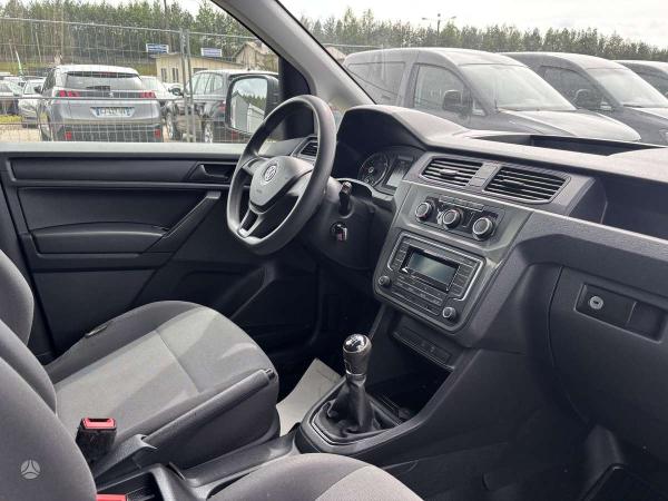 Pelēks Volkswagen Caddy 2018 Viļņa, ar dzinēja tilpumu 1.97 L un nobraukumu 125 tūkst. km par 9400 €, foto 8 vietnē AUTOMOTO.COM.LV