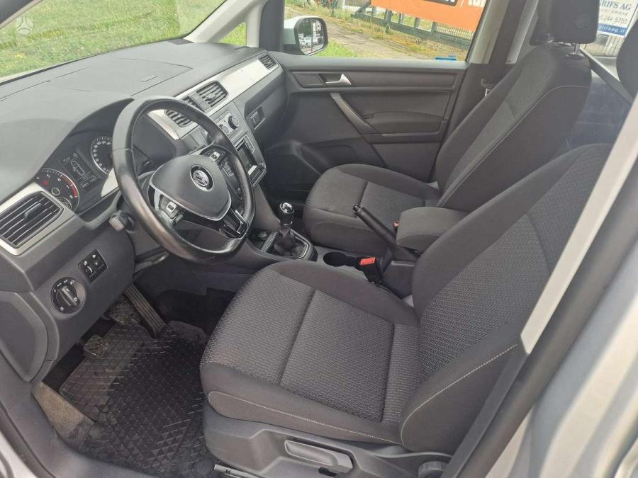Pelēks Volkswagen Caddy 2018 Kauņa, ar dzinēja tilpumu 1.40 L un nobraukumu 99 tūkst. km par 14990 €, foto 10 vietnē AUTOMOTO.COM.LV