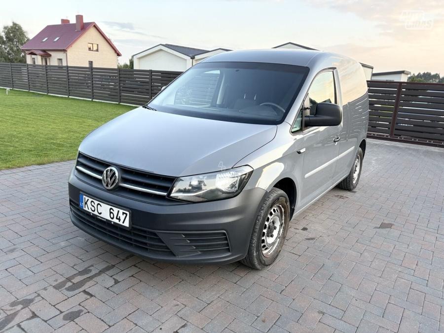 Grey Volkswagen Caddy 2018 in Vilnius, with an engine capacity of 2.00 L and mileage of 162 thousand km for 7900 €, photo 1 on AUTOMOTO.COM.LV