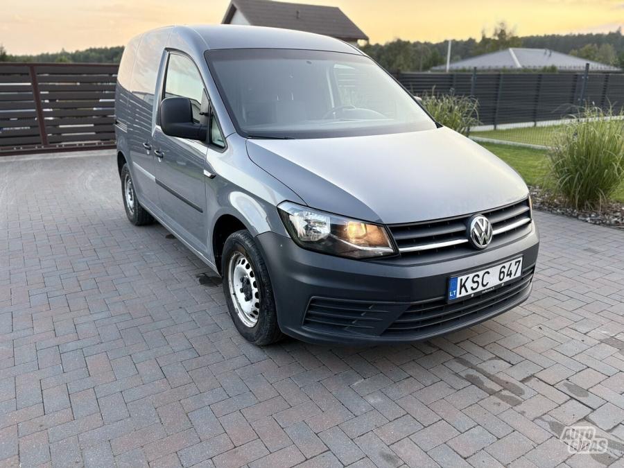 Grey Volkswagen Caddy 2018 in Vilnius, with an engine capacity of 2.00 L and mileage of 162 thousand km for 7900 €, photo 5 on AUTOMOTO.COM.LV