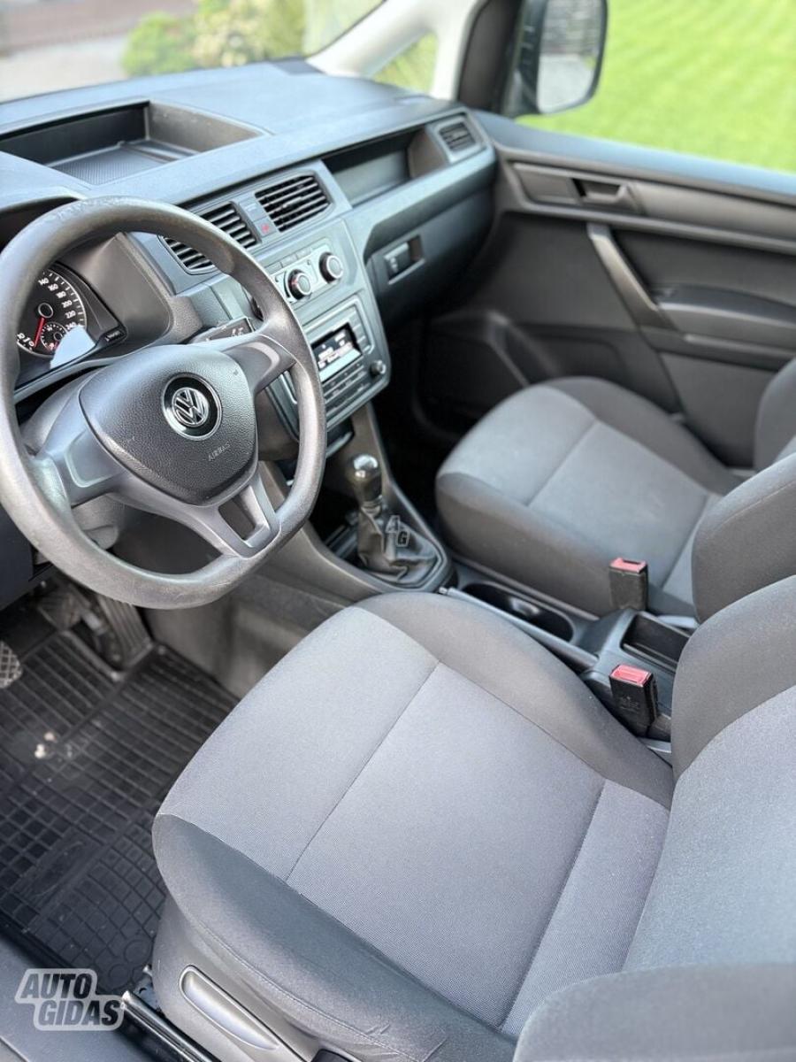 Grey Volkswagen Caddy 2018 in Vilnius, with an engine capacity of 2.00 L and mileage of 162 thousand km for 7900 €, photo 15 on AUTOMOTO.COM.LV