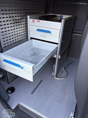 Grey Volkswagen Caddy 2018 in Vilnius, with an engine capacity of 2.00 L and mileage of 162 thousand km for 7900 €, photo 21 on AUTOMOTO.COM.LV