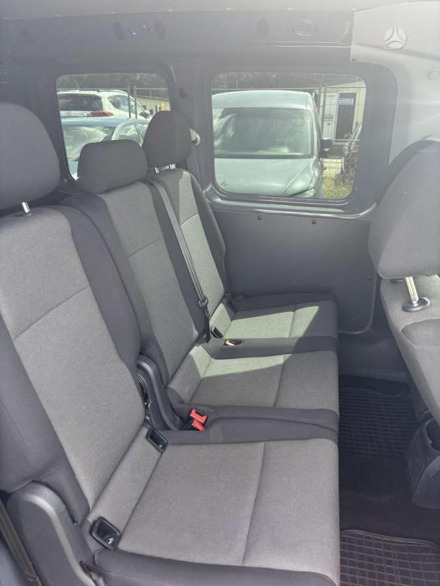 Grey Volkswagen Caddy 2018 in Vilnius, with an engine capacity of 1.97 L and mileage of 127 thousand km for 8400 €, photo 11 on AUTOMOTO.COM.LV