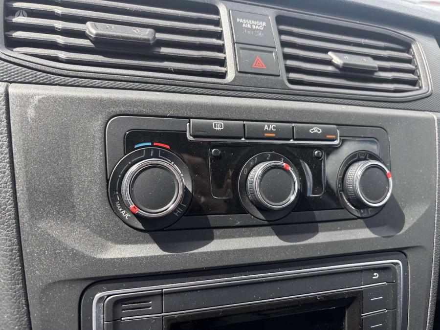 Grey Volkswagen Caddy 2018 in Vilnius, with an engine capacity of 1.97 L and mileage of 127 thousand km for 8400 €, photo 12 on AUTOMOTO.COM.LV