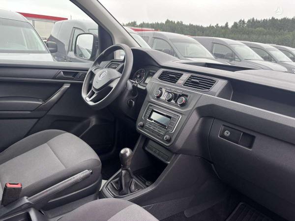 Grey Volkswagen Caddy 2018 in Vilnius, with an engine capacity of 1.97 L and mileage of 136 thousand km for 7000 €, photo 10 on AUTOMOTO.COM.LV