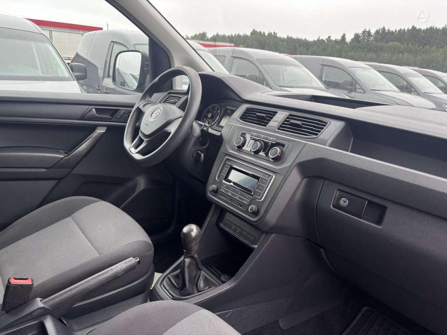 Grey Volkswagen Caddy 2018 in Vilnius, with an engine capacity of 1.97 L and mileage of 136 thousand km for 7000 €, photo 10 on AUTOMOTO.COM.LV