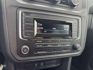Grey Volkswagen Caddy 2018 in Vilnius, with an engine capacity of 1.97 L and mileage of 136 thousand km for 7000 €, photo 13 on AUTOMOTO.COM.LV