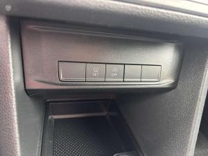 Grey Volkswagen Caddy 2018 in Vilnius, with an engine capacity of 1.97 L and mileage of 136 thousand km for 7000 €, photo 14 on AUTOMOTO.COM.LV