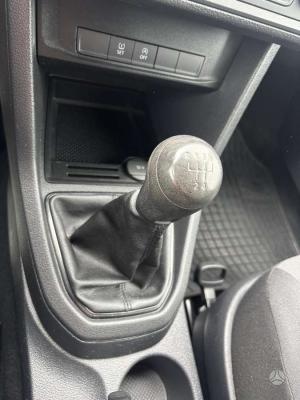 Grey Volkswagen Caddy 2018 in Vilnius, with an engine capacity of 1.97 L and mileage of 136 thousand km for 7000 €, photo 15 on AUTOMOTO.COM.LV