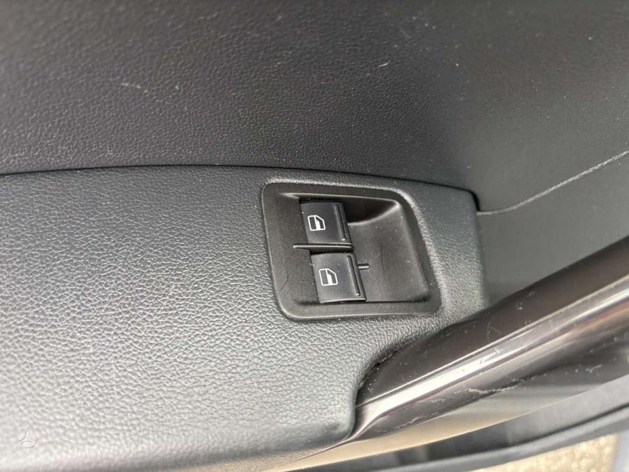 Grey Volkswagen Caddy 2018 in Vilnius, with an engine capacity of 1.97 L and mileage of 136 thousand km for 7000 €, photo 17 on AUTOMOTO.COM.LV
