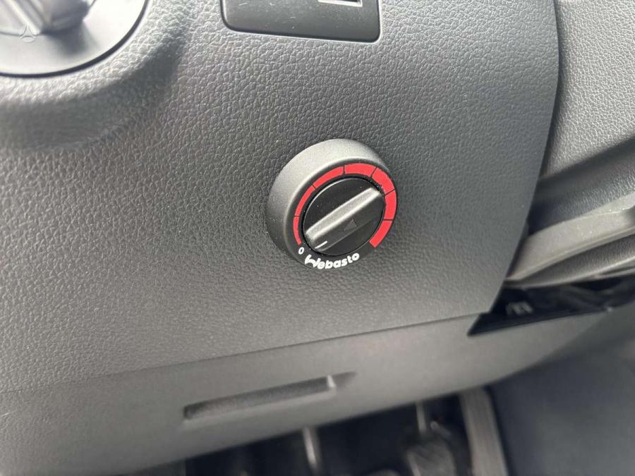 Grey Volkswagen Caddy 2018 in Vilnius, with an engine capacity of 1.97 L and mileage of 136 thousand km for 7000 €, photo 19 on AUTOMOTO.COM.LV