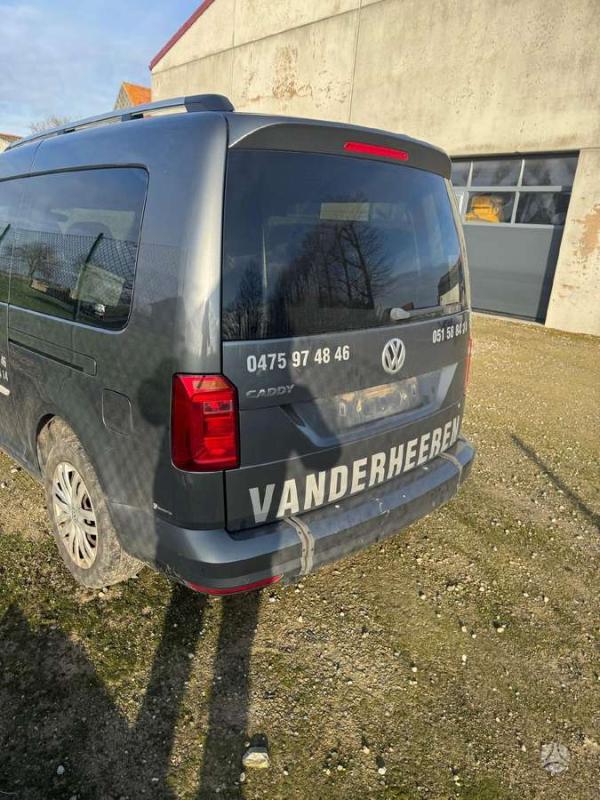 Pelēks Volkswagen Caddy 2019 Kauņa, ar dzinēja tilpumu 2.00 L un nobraukumu 356 tūkst. km par 4800 €, foto 3 vietnē AUTOMOTO.COM.LV