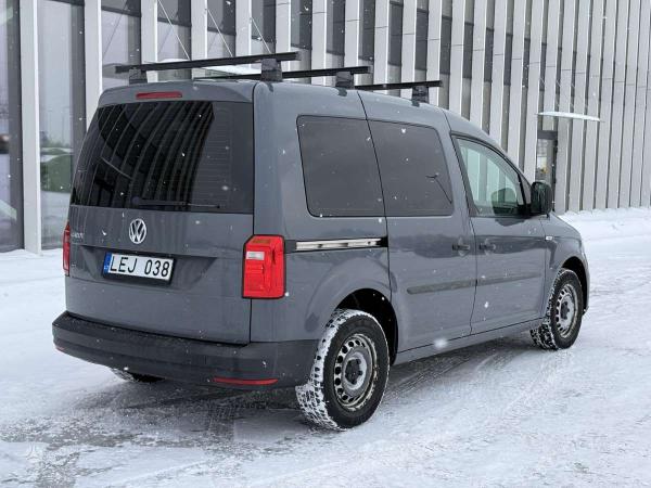 Grey Volkswagen Caddy 2019 in Vilnius, with an engine capacity of 1.97 L and mileage of 244 thousand km for 7400 €, photo 3 on AUTOMOTO.COM.LV