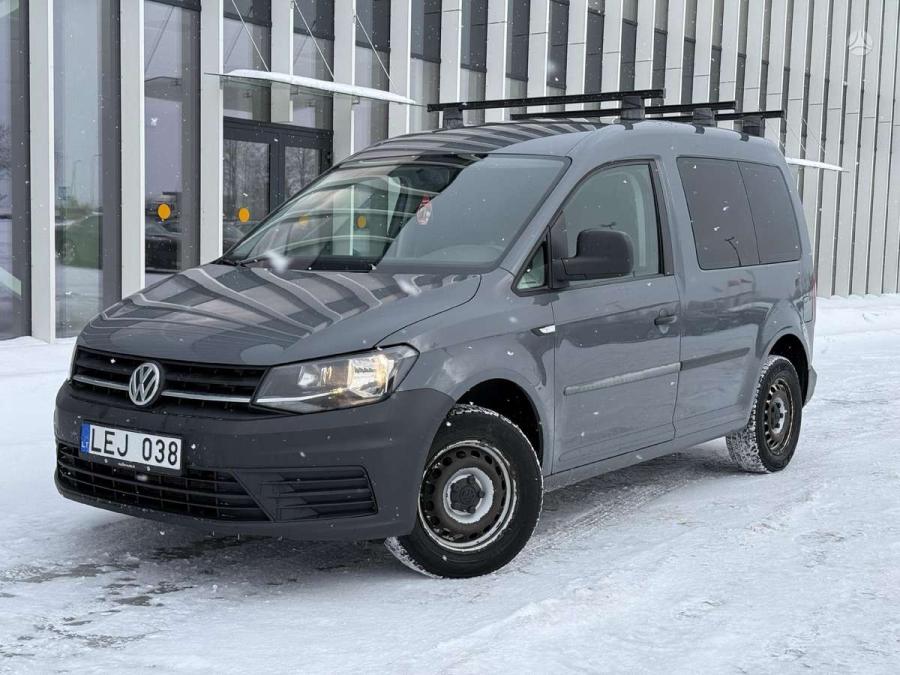 Grey Volkswagen Caddy 2019 in Vilnius, with an engine capacity of 1.97 L and mileage of 244 thousand km for 7400 €, photo 8 on AUTOMOTO.COM.LV