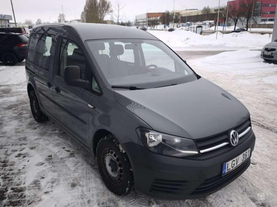 Pelēks Volkswagen Caddy 2019 Šauļi, ar dzinēja tilpumu 1.97 L un nobraukumu 275 tūkst. km par 9500 €, foto 2 vietnē AUTOMOTO.COM.LV