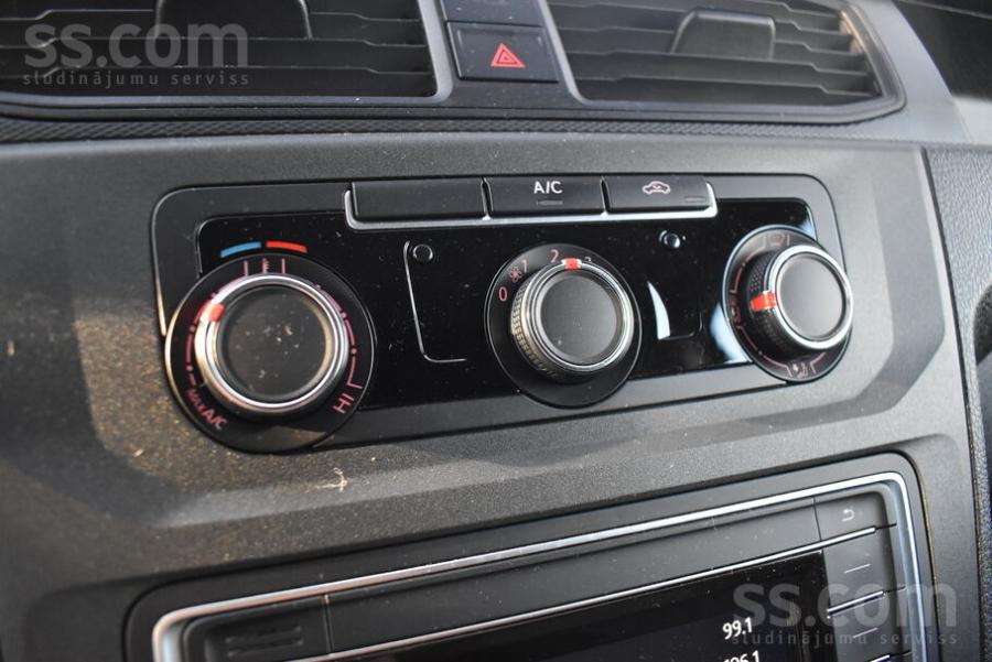 Pelēks Volkswagen Caddy 2019 Kuldīga, ar dzinēja tilpumu 2.00 L un nobraukumu 0 tūkst. km par 12350 €, foto 14 vietnē AUTOMOTO.COM.LV