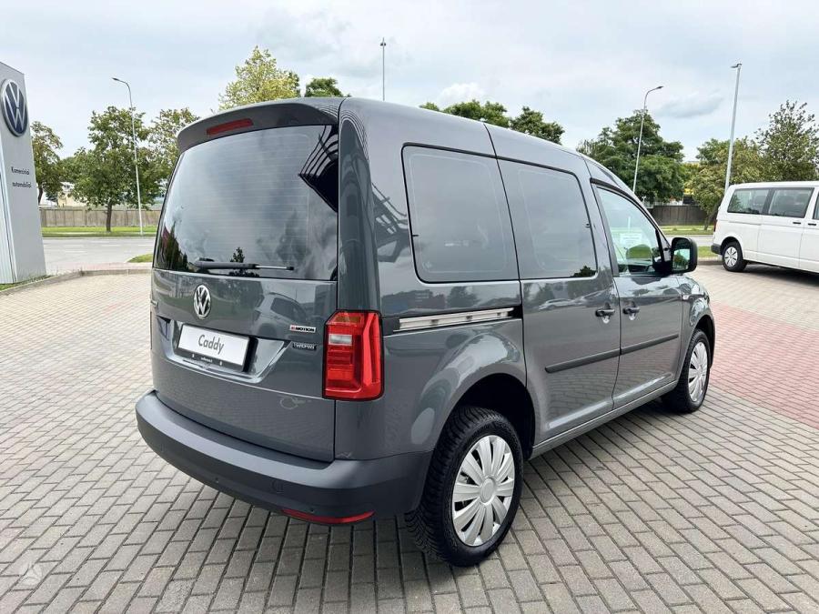 Grey Volkswagen Caddy 2019 in Siauliai, with an engine capacity of 1.97 L and mileage of 114 thousand km for 13900 €, photo 8 on AUTOMOTO.COM.LV