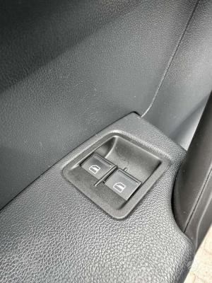 Grey Volkswagen Caddy 2019 in Siauliai, with an engine capacity of 1.97 L and mileage of 114 thousand km for 13900 €, photo 16 on AUTOMOTO.COM.LV